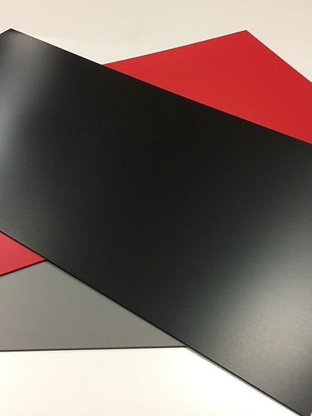 Plaque plane PVC rouge 100x100 cm ép. +-- 3 mm | Bricomarché