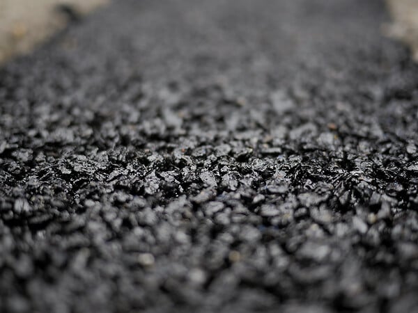 Enrobé bitumineux à froid noir 25kg STRTOS R6 SOPREMA® | Bricorama