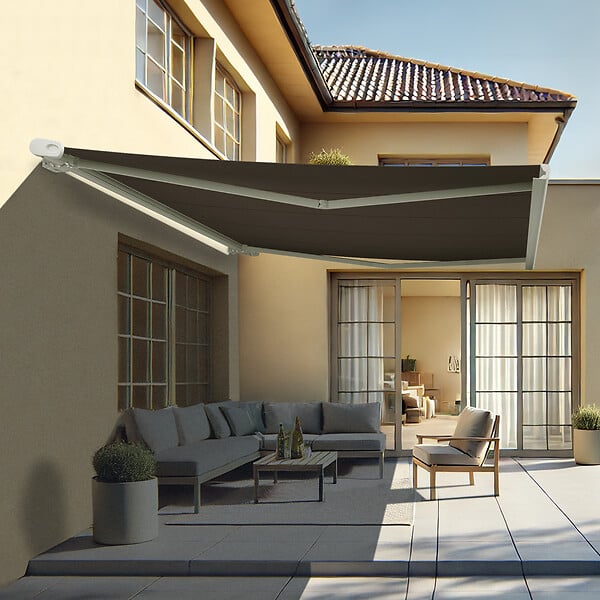 Store banne coffre YUKON (Motorisé à télécommande + manœuvre de secours ...